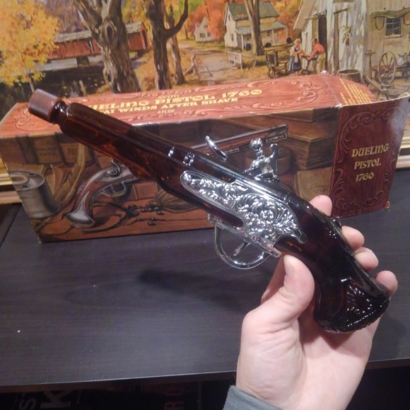Avon | Grooming | Vtg 7s Avon Dueling Pistols 760 After Shave Vintage ...